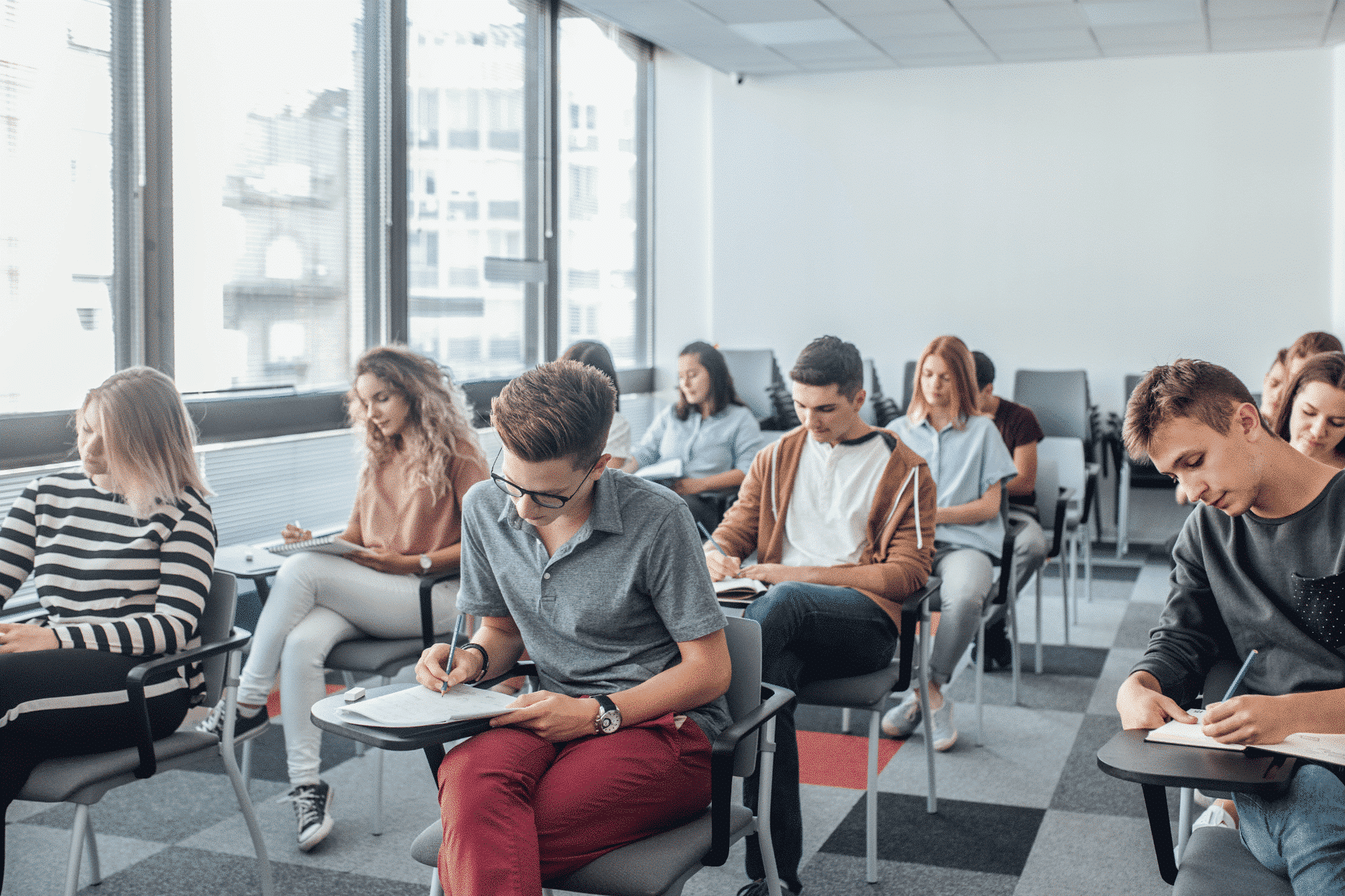 Préparation examens de naturalisation Suisse : conseils pour réussir